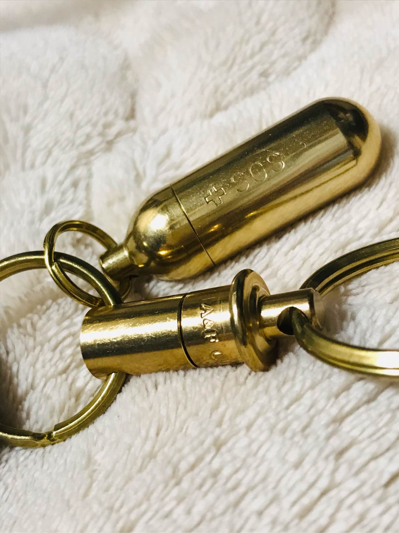 本物の ブラックエイアンドエフ ペット用 SOSカプセル agamfec.com