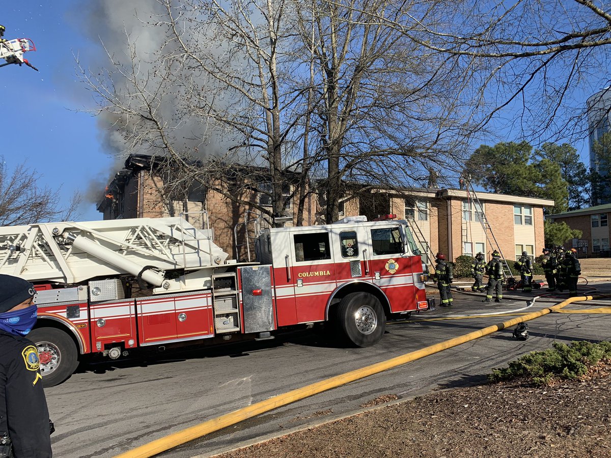 What ladder unit is with engine 30 in emergenyc - rtsbase