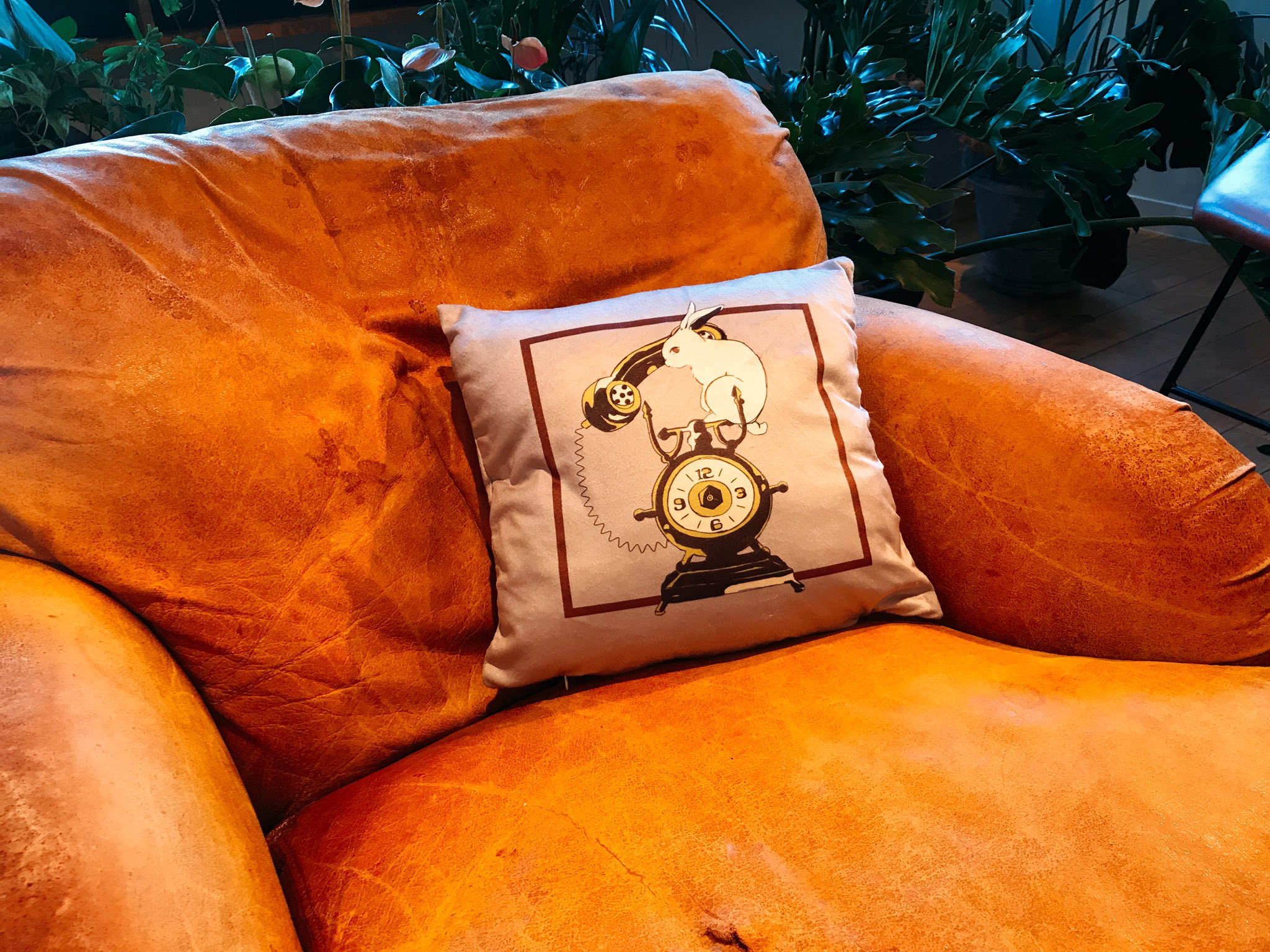 konoco Staff on Twitter: "konoco ONLINE LIVE 「雪冠〜Snow Crown〜」にて販売しておりましたクッションが皆さまの元に届きはじめている頃ですね ...