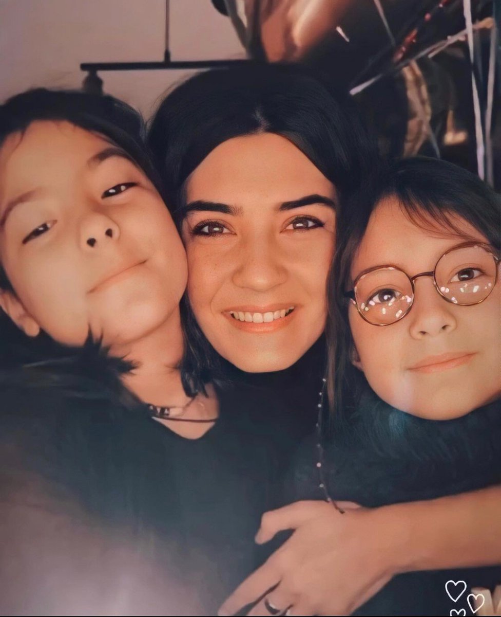 Tuba Buyukustun And Her Babies