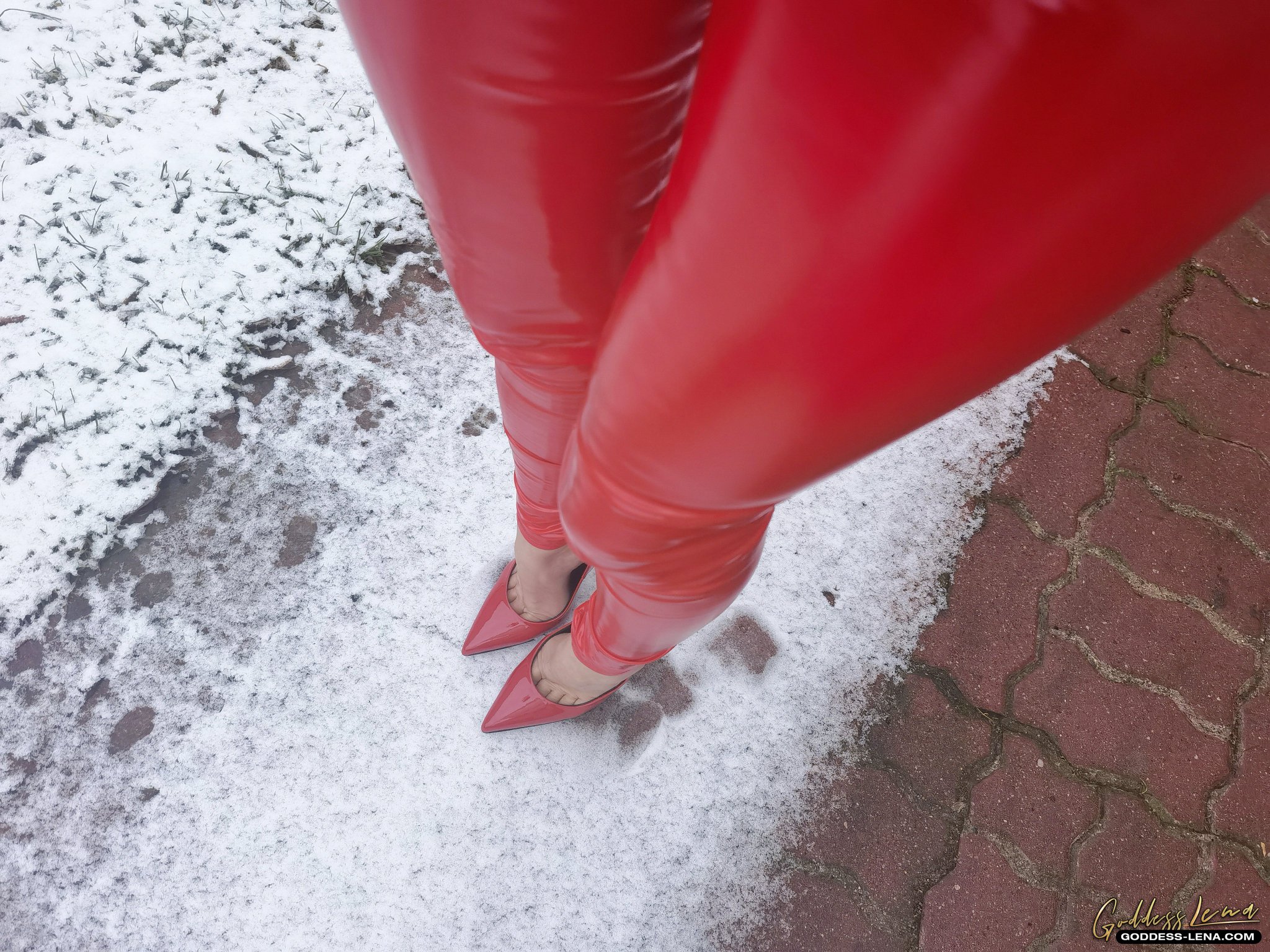 TW Pornstars - Goddess-Lena. Twitter. Kiss my legs and shoes👠 @FemdomDaily @DommeAddiction ...