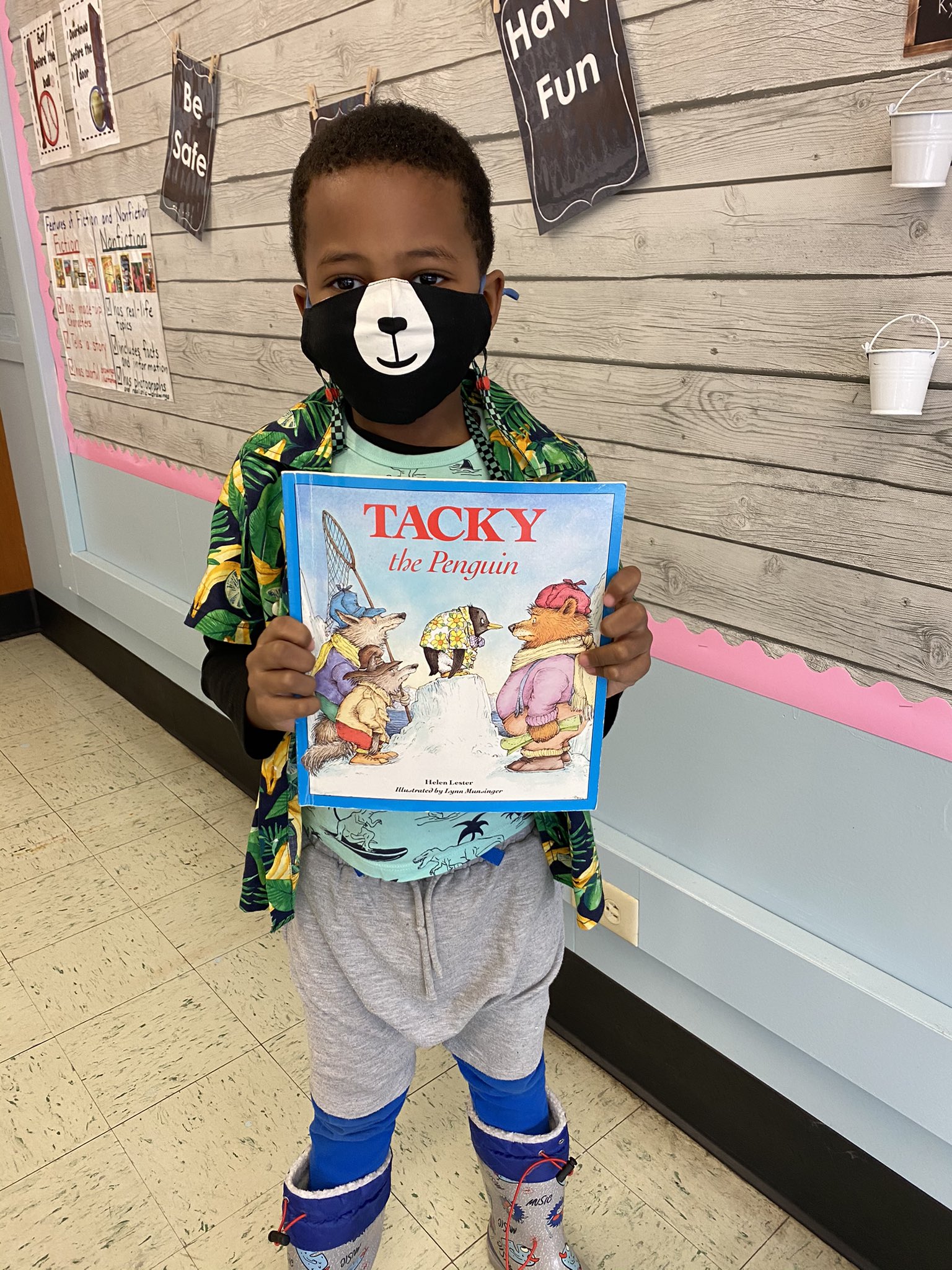 Tacky The Penguin Characters Story Time: Tacky The Penguin | KidsSoup