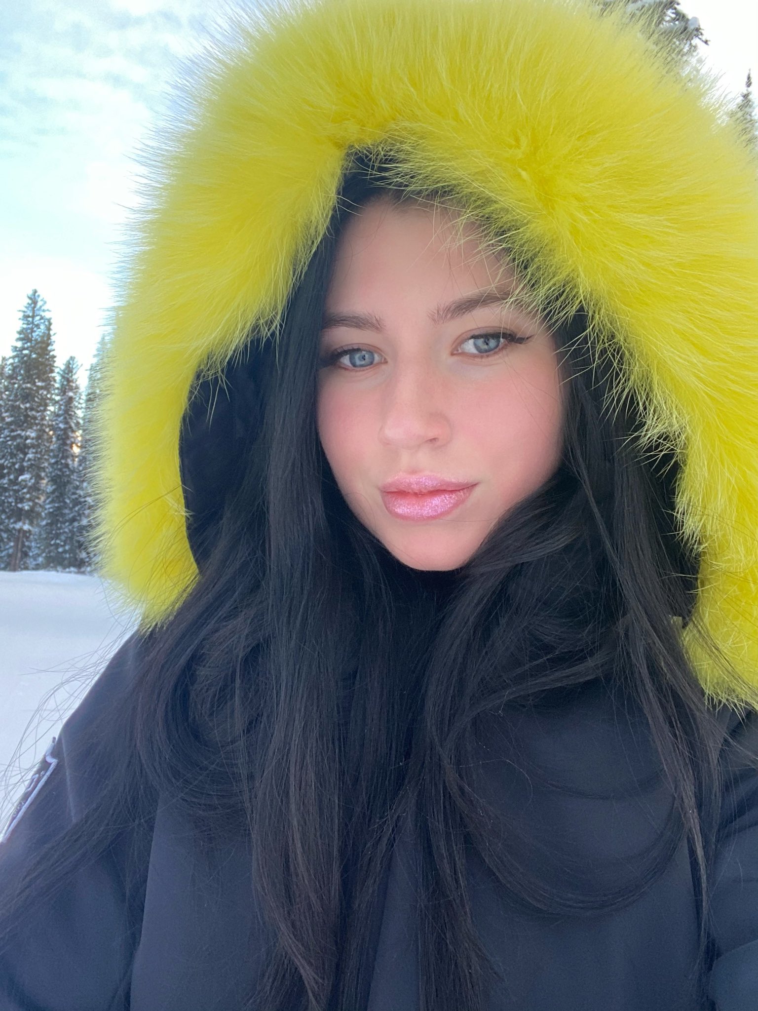 Tw Pornstars Goddess Kayla Twitter Snow Bunny Mode Activated ️🐰 814 Pm 11 Feb 2021