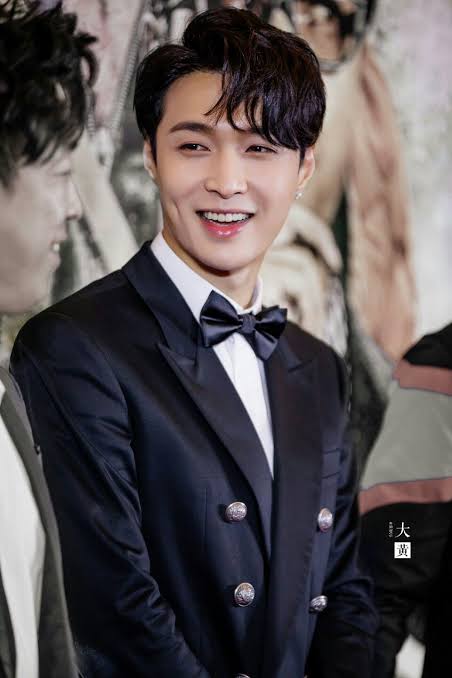 Exo Lay Smile