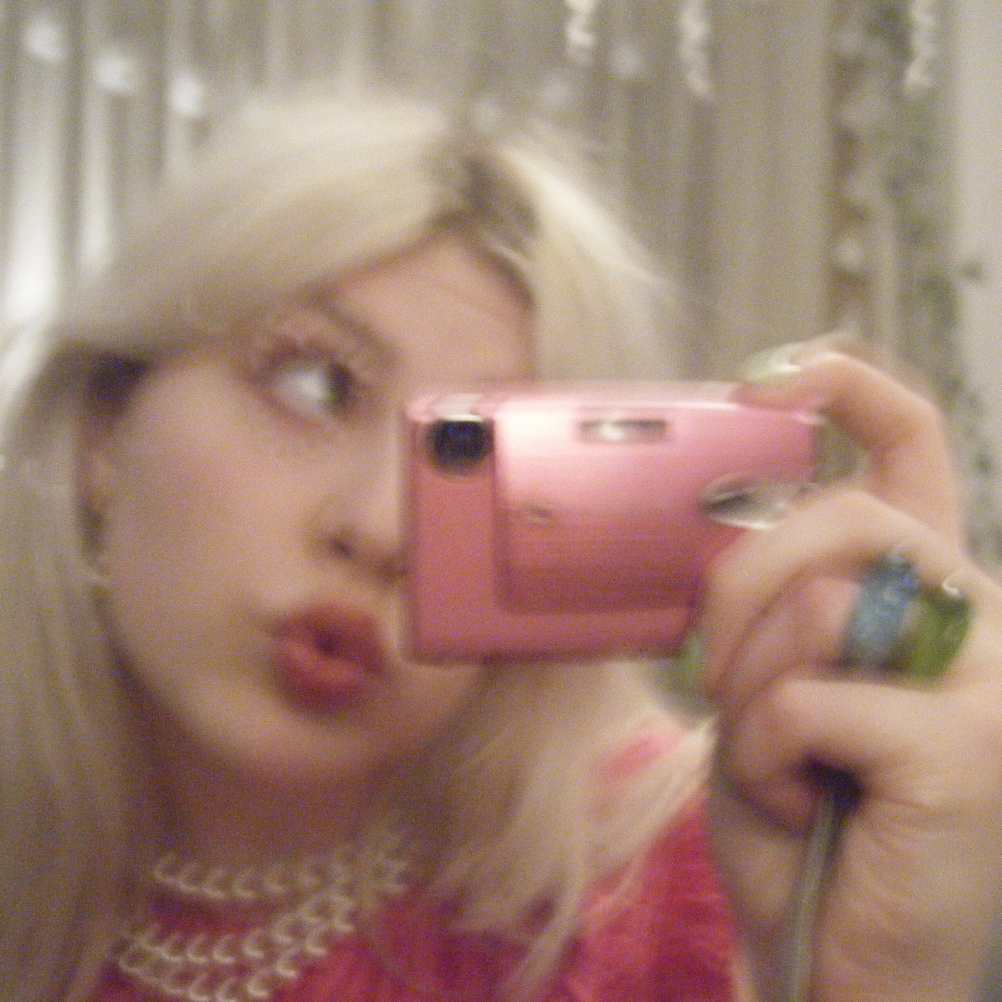 Ellie Moon Thisiselliemoon Twitter