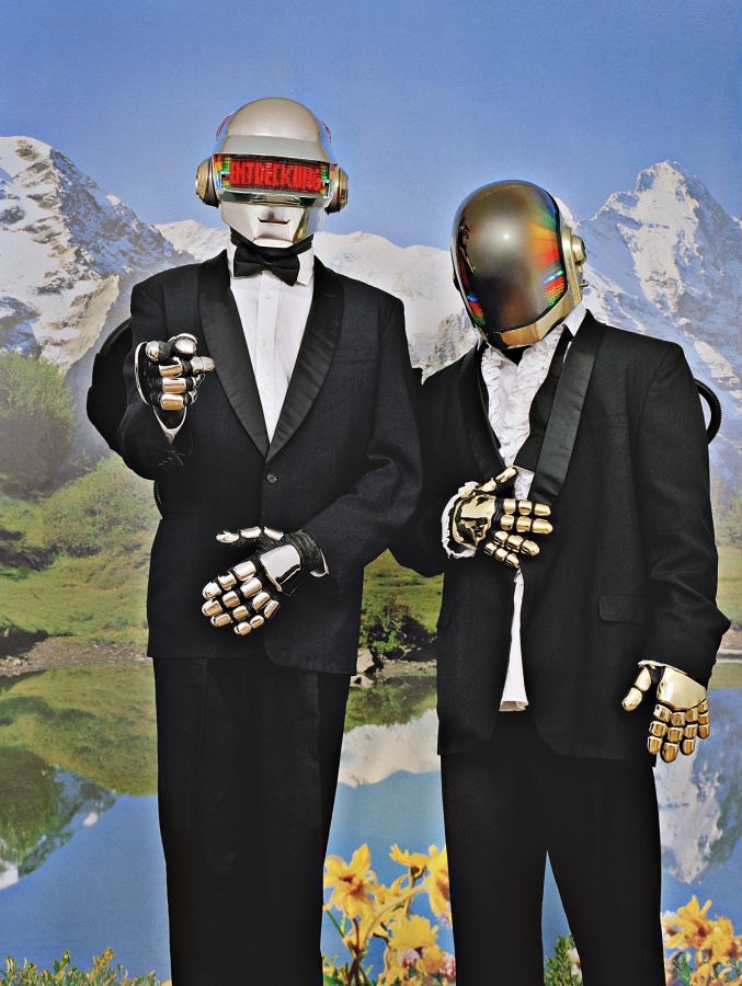 Daft Punk Fandom🤖🤖 on Twitter: "Daft Punk photographed by Kai Juenemann in 2001 for Groove ...