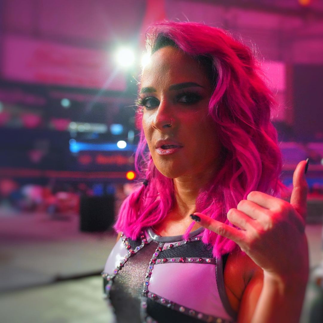 "The Ultimate Waifu" Michelle Connors