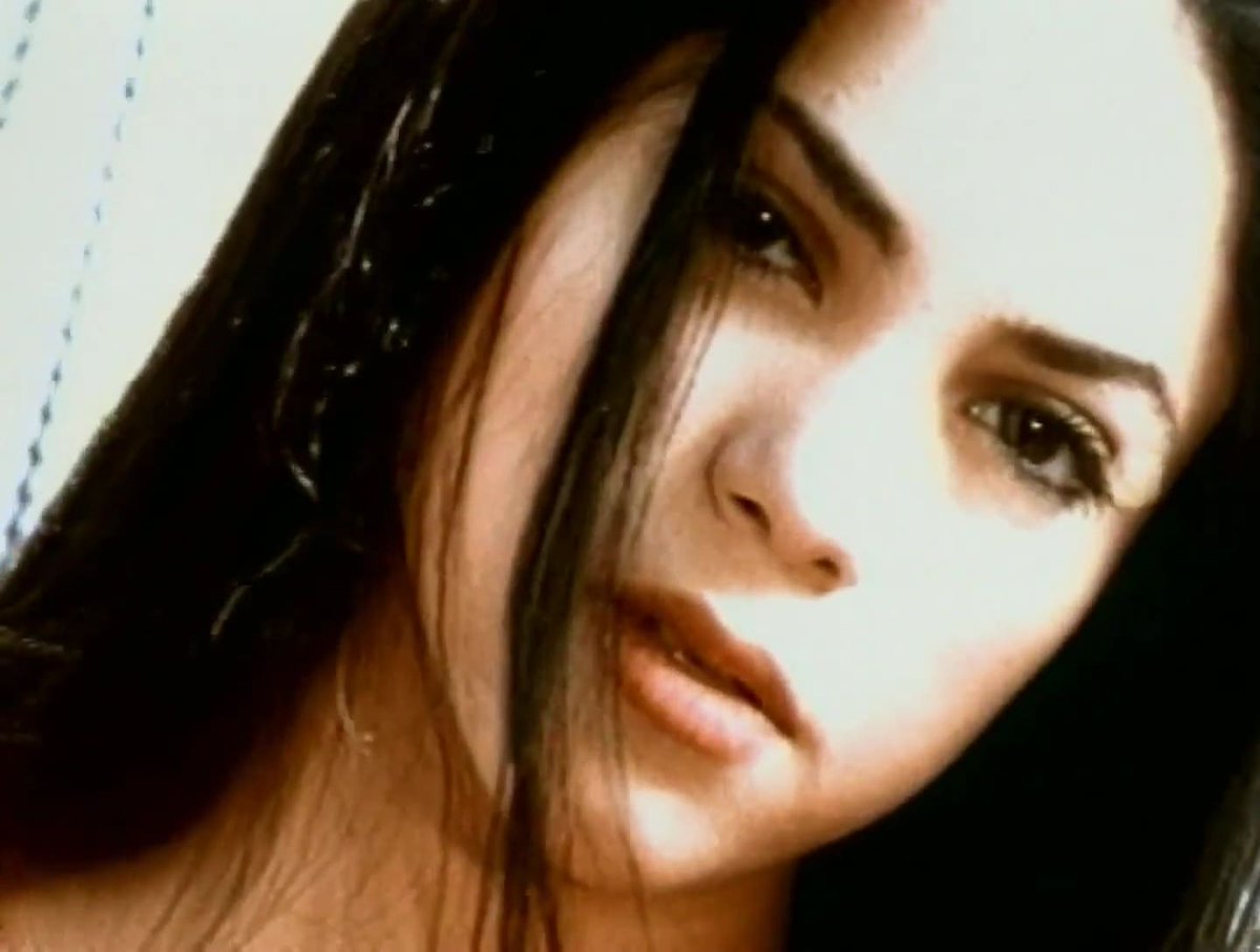 Shakira Donde Estas Corazon