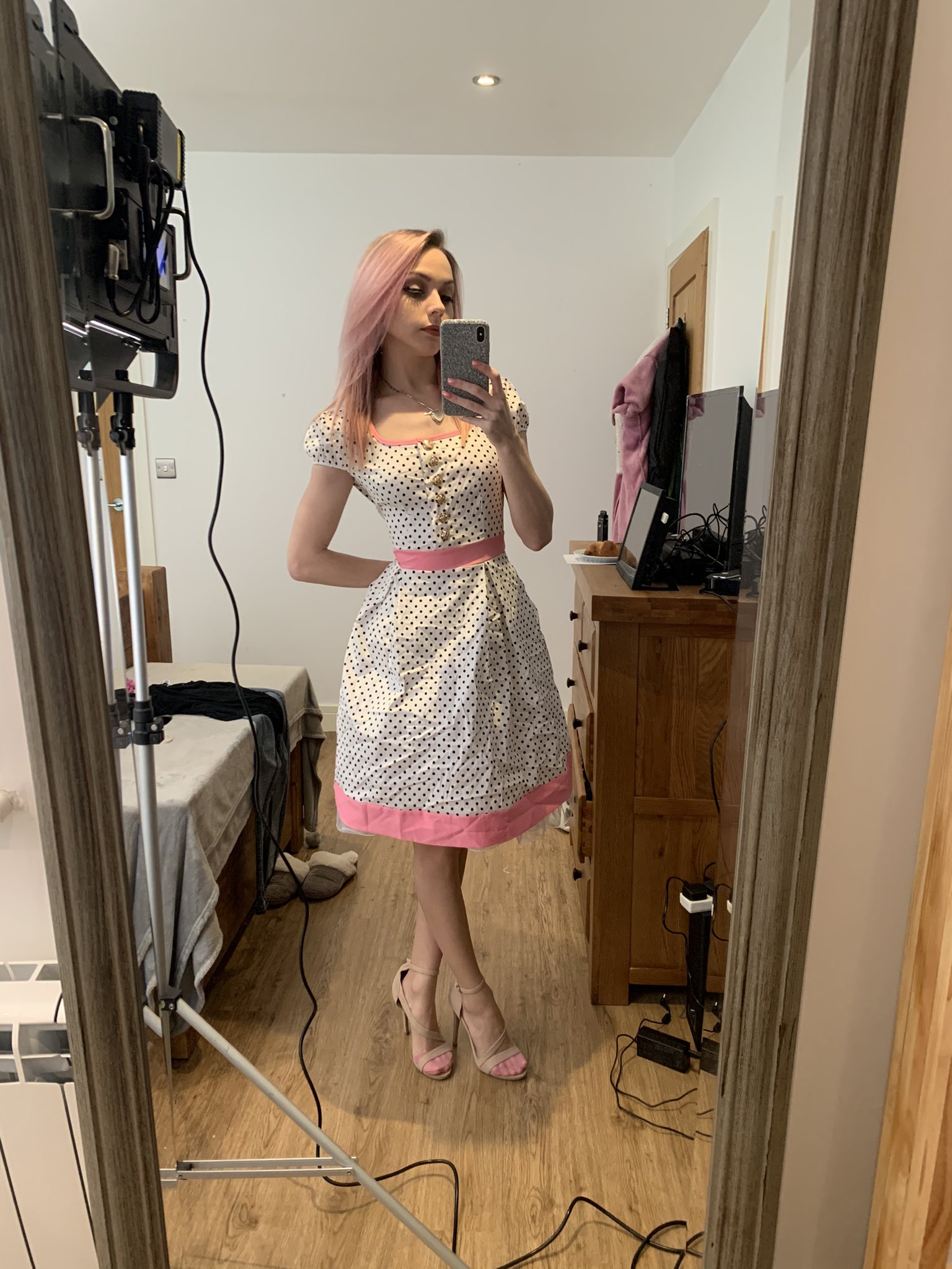 Tw Pornstars Chloe Toy Twitter First Outfit And Custom Of The Day 159 Pm 3 Feb 2021