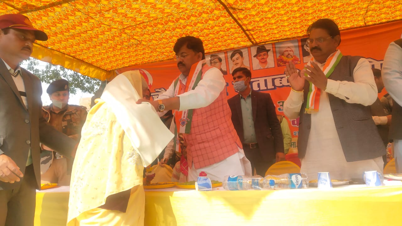 DISTRICT MAGISTRATE, DM Auraiya on Twitter: "माननीय प्रभारी मंत्री श्री जयकुमार सिंह जैकी जी की ...