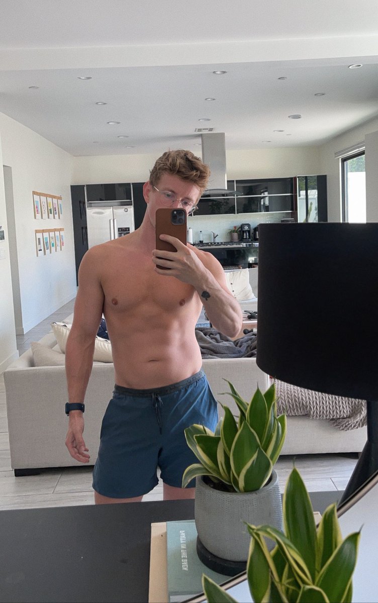 Tyler Oakley 2022 Full Body