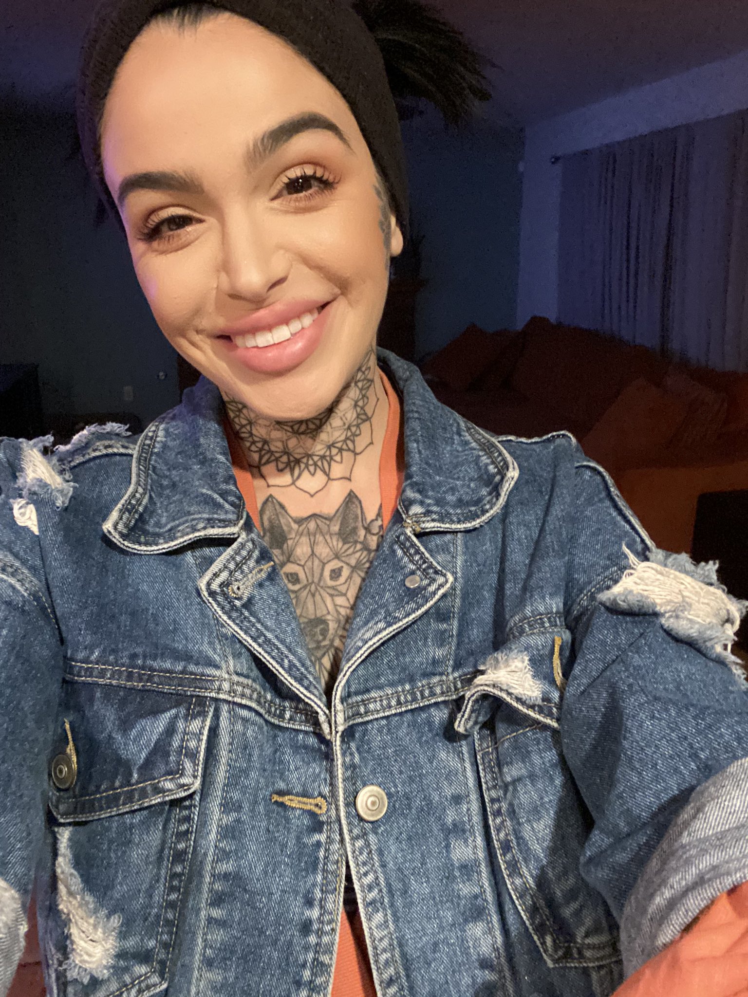 TW Pornstars - Leigh Raven/Mistress Baby. Twitter. Make me smile & join ...