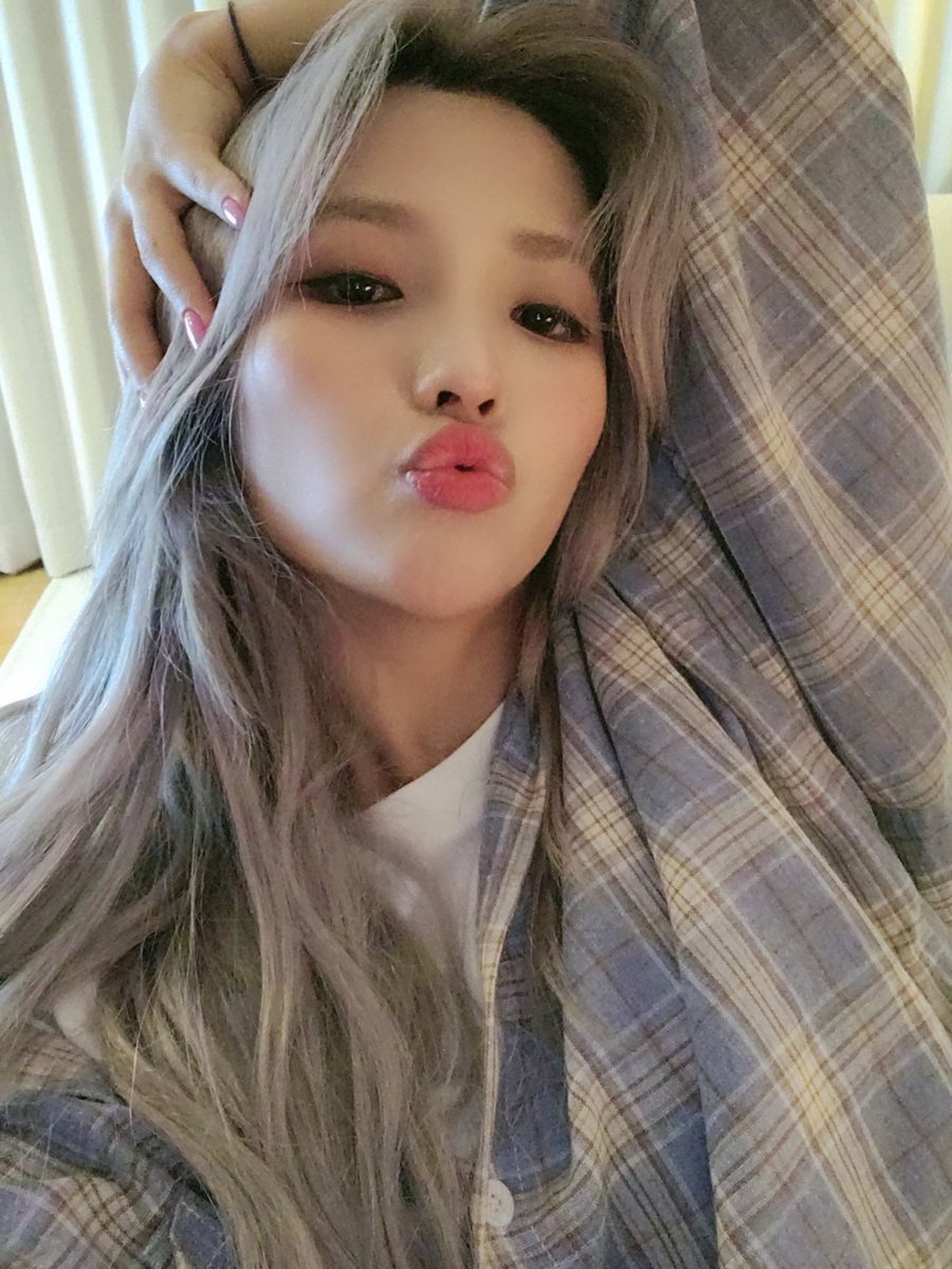 Soyeon Selca
