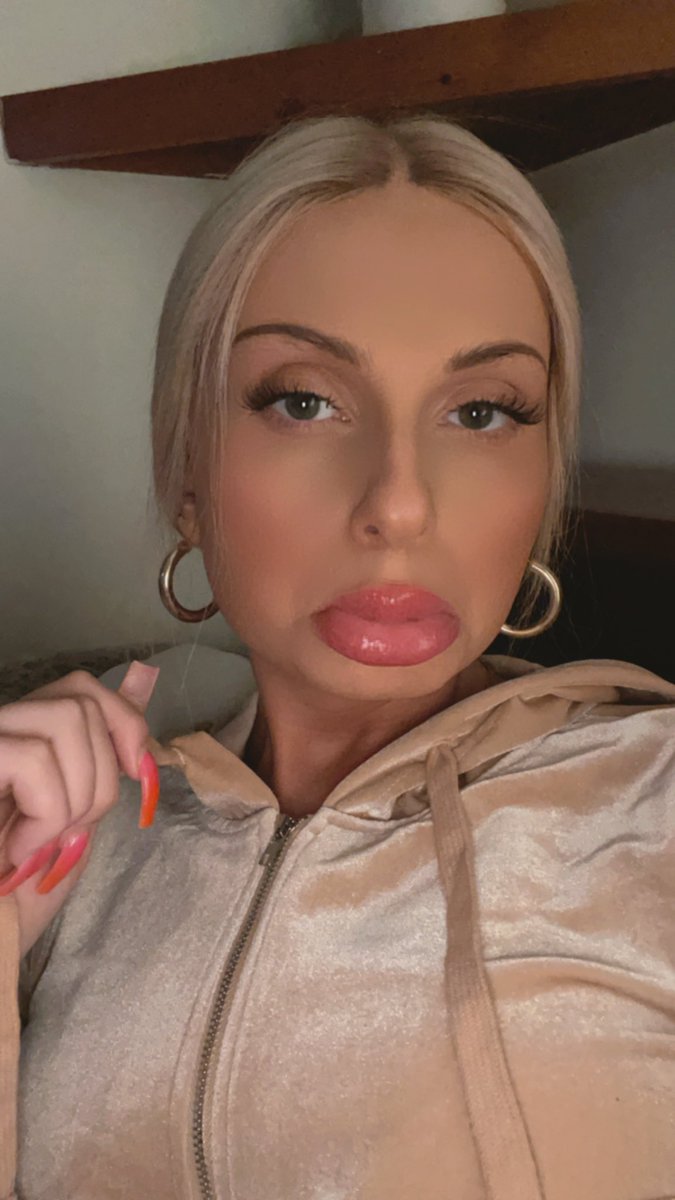 Come chat with me I’m bored 😭 https://t.co/aIXpNbysk1 TS MARA ($5 OF sale) @tsmissmara