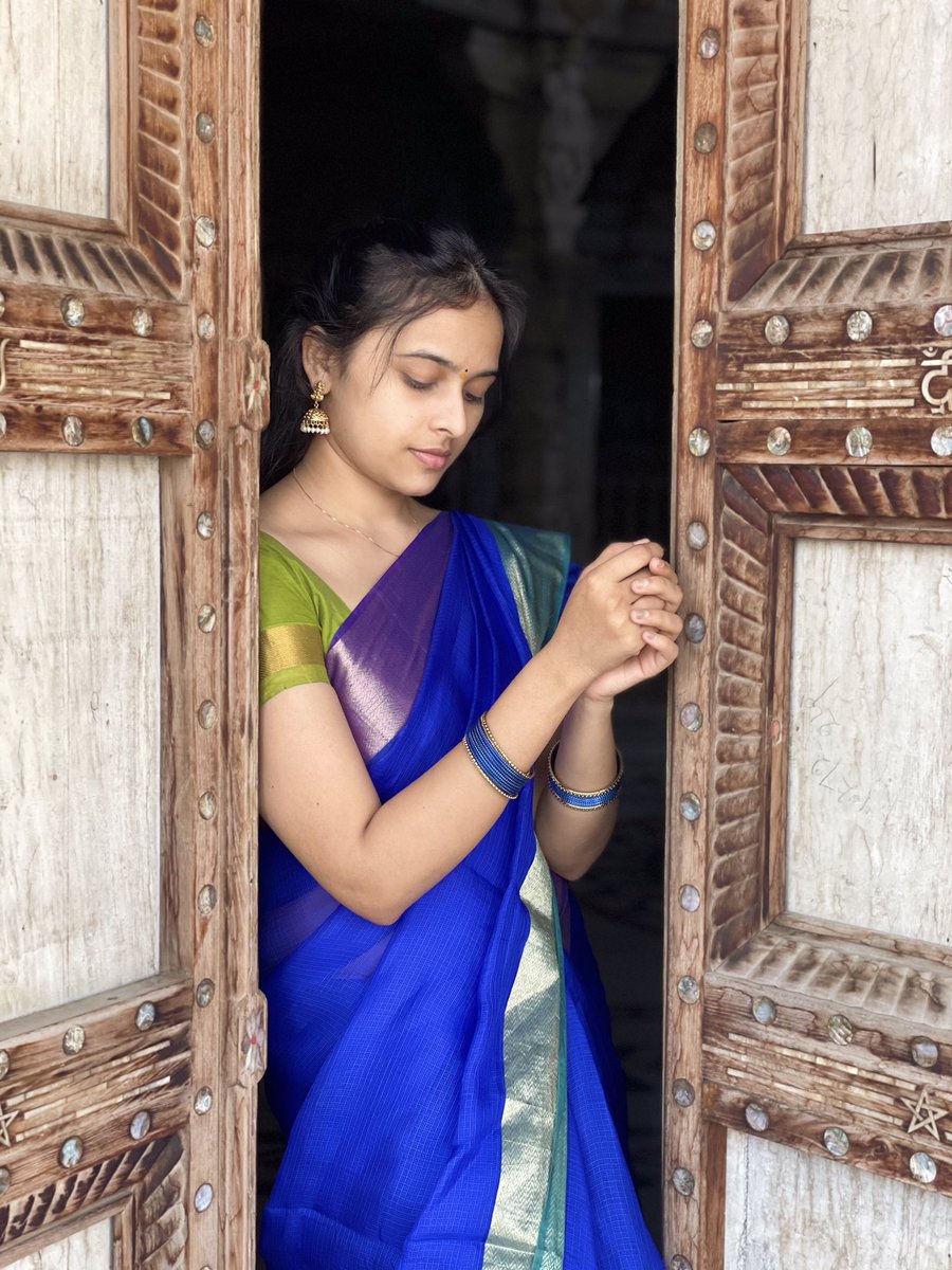 Sri Divya In Silk Saree