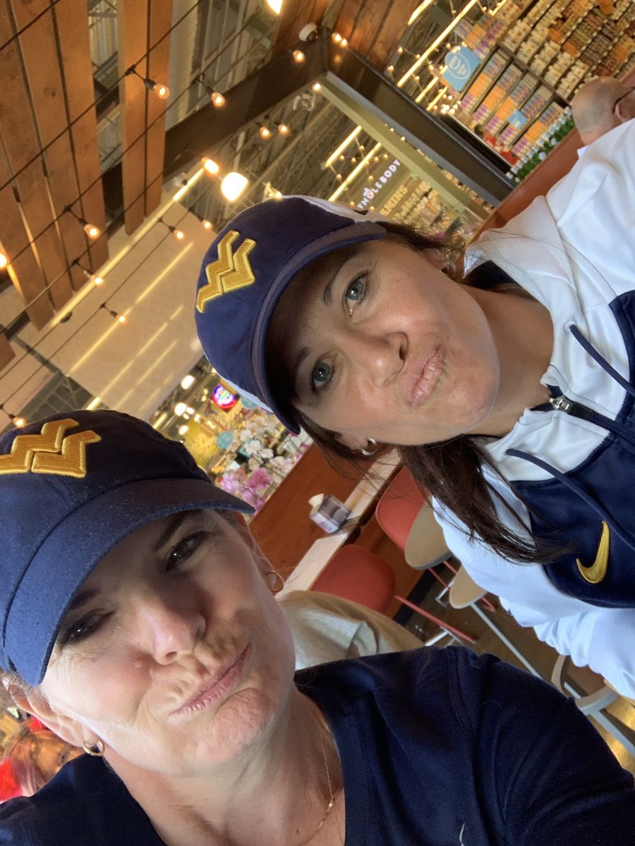 Lisa Stoia's Instagram, Twitter & Facebook on IDCrawl