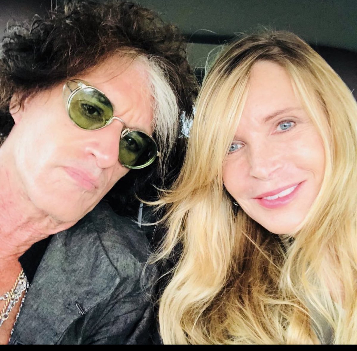 Billie Perry's Instagram, Twitter & Facebook on IDCrawl