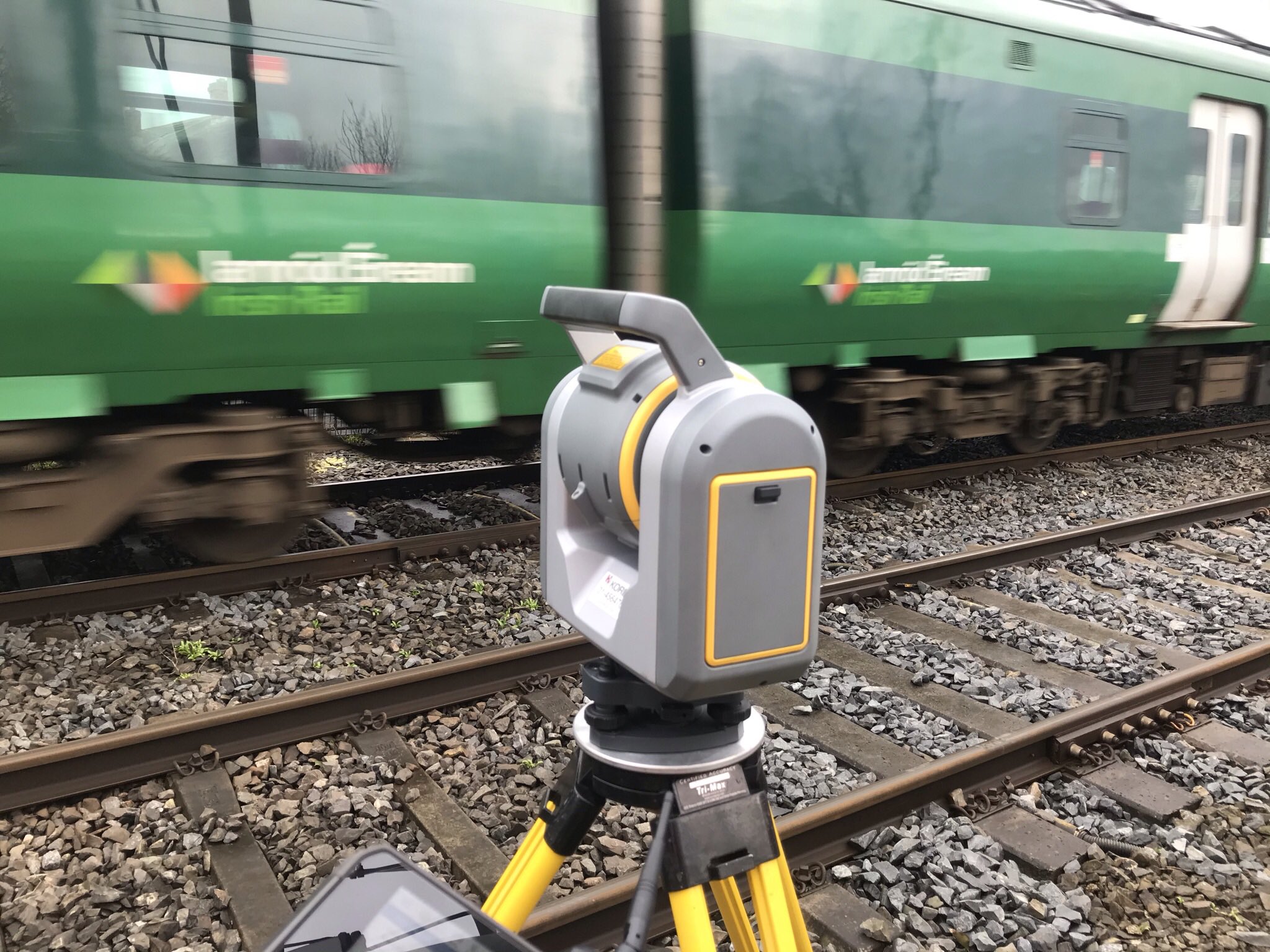 io geomatics on Twitter: "#Trimble SX10 working hard on the railways today. https://t.co ...