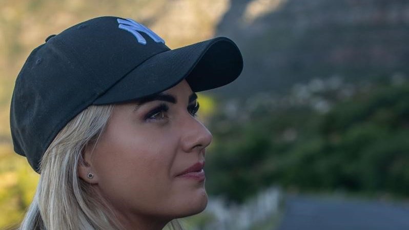 Estella Bond's Instagram, Twitter & Facebook on IDCrawl