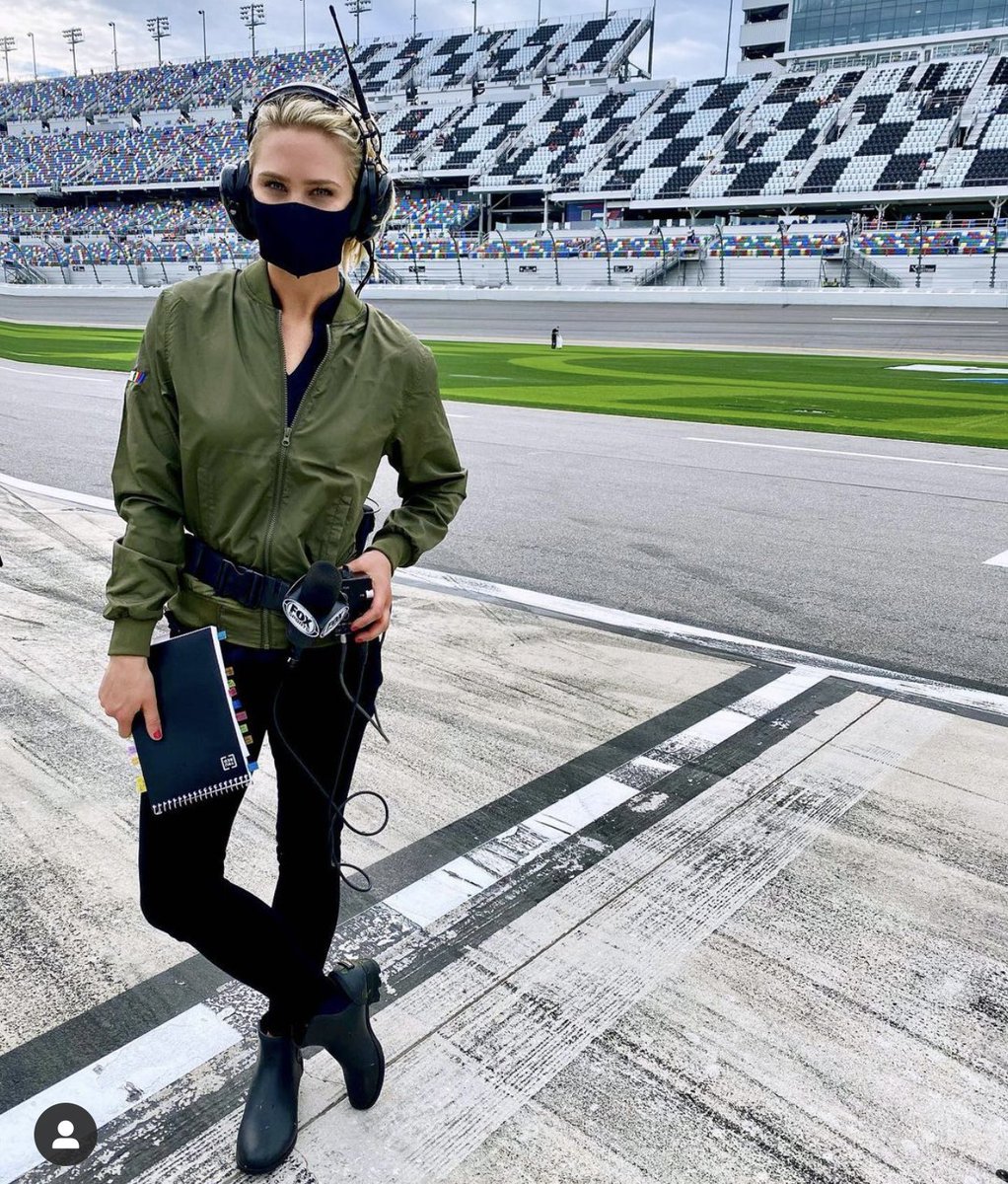 [Kaitlyn Vincie] Yesterday, NASCAR on FOX had FIVE women on the air ...