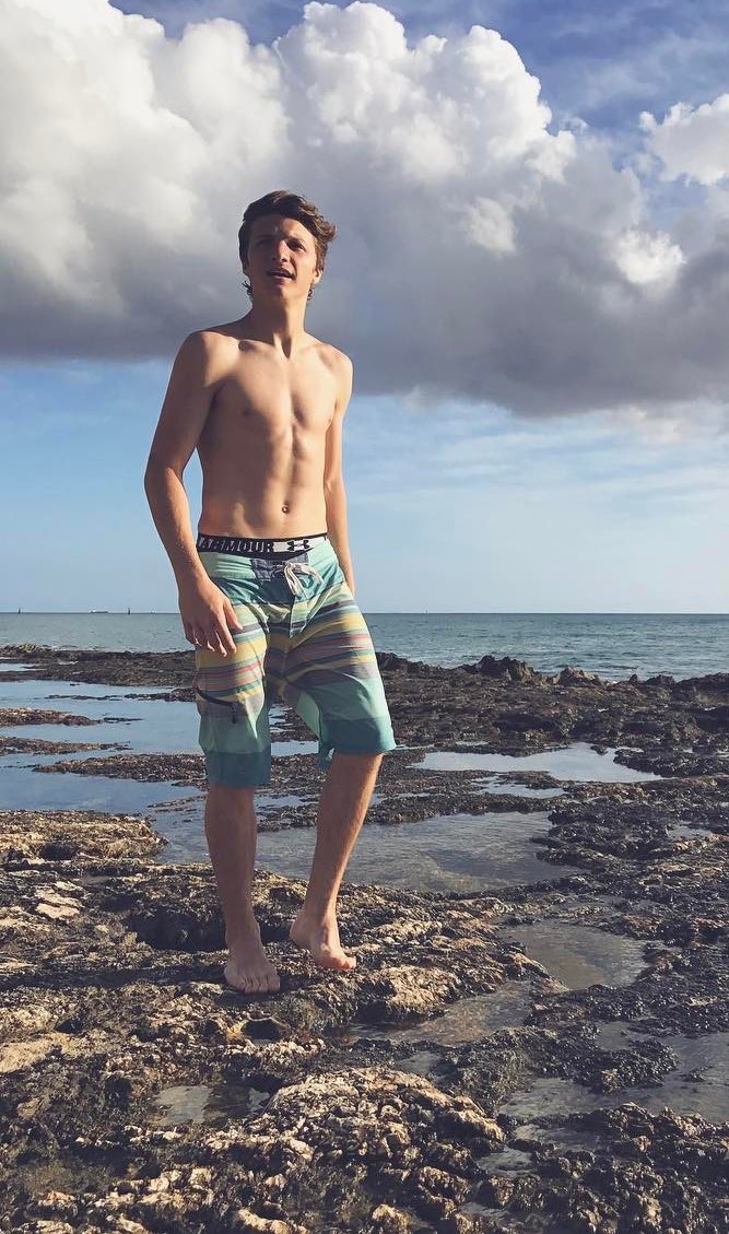 Jake Short Shirtless