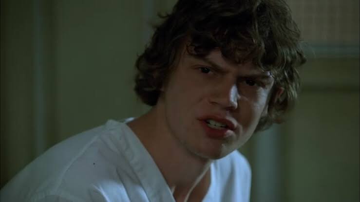 Evan Peters In Ghost Whisperer