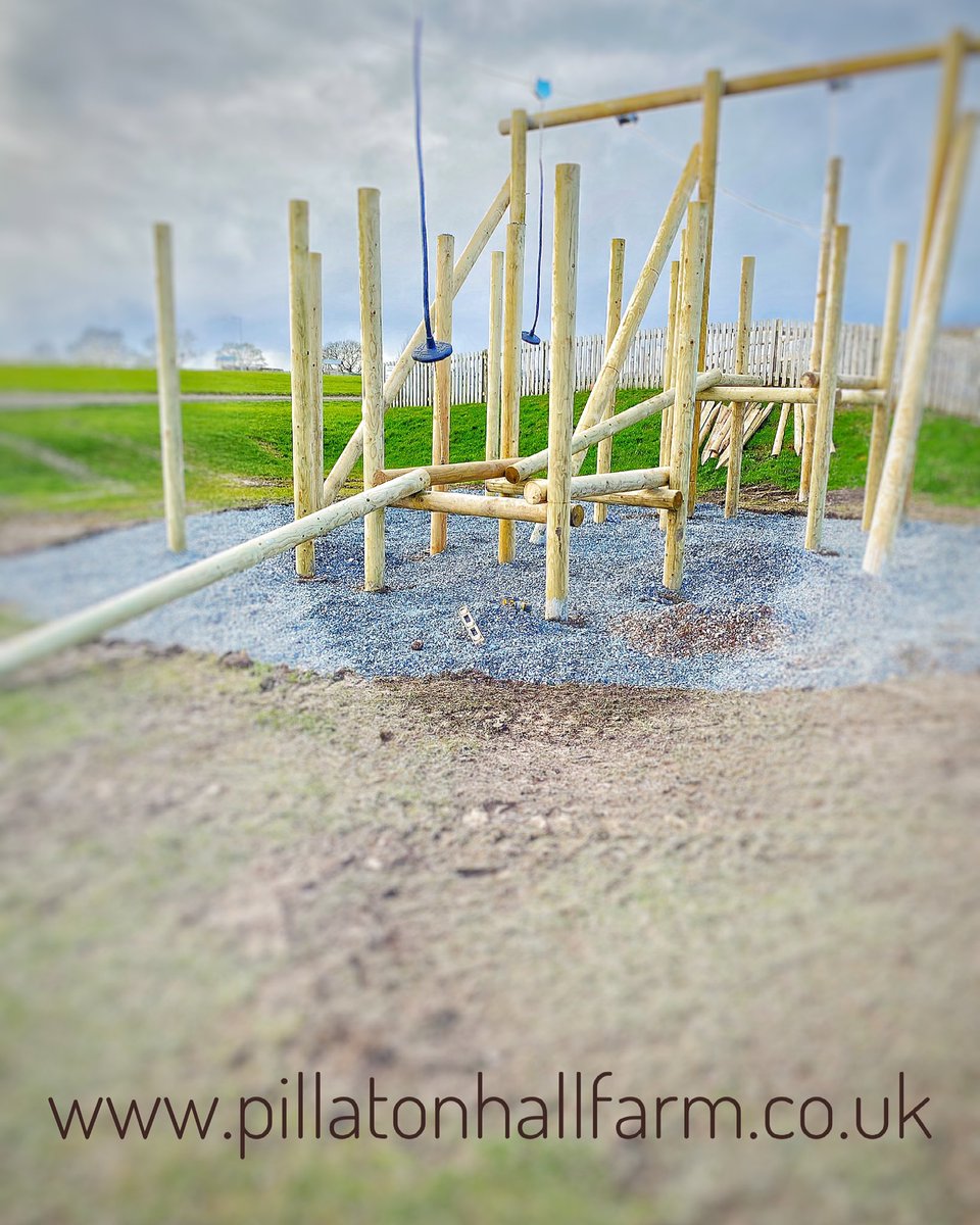 Camping and Caravaning in Staffordshire countryside - Pillaton Hall Farm