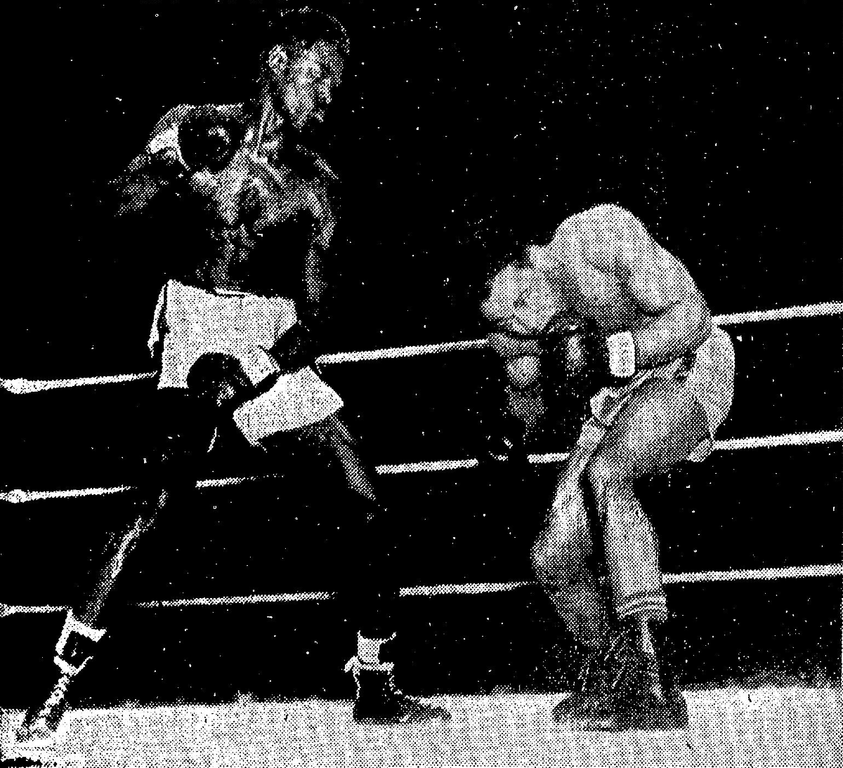 Boxing History on Twitter: "#OnThisDay in 1948, Ezzard Charles scored a fateful 10th round KO of ...