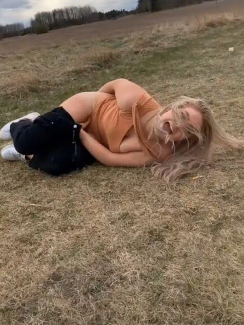 Peeing Chick on Twitter: "https://t.co/T03A8ETqJG" / Twitter