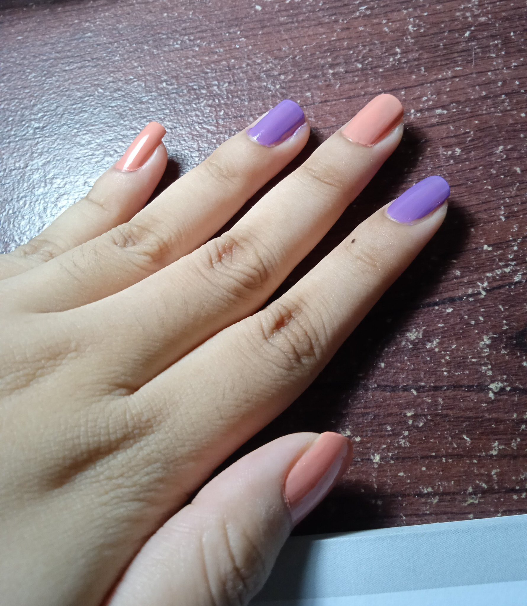 Nas🙆rest. on Twitter: "warna warni sekali kuku ku😚 gmn cara pake kutek rapihh😭 https://t.co ...