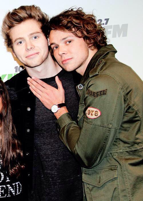 Luke Hemmings And Ashton Irwin