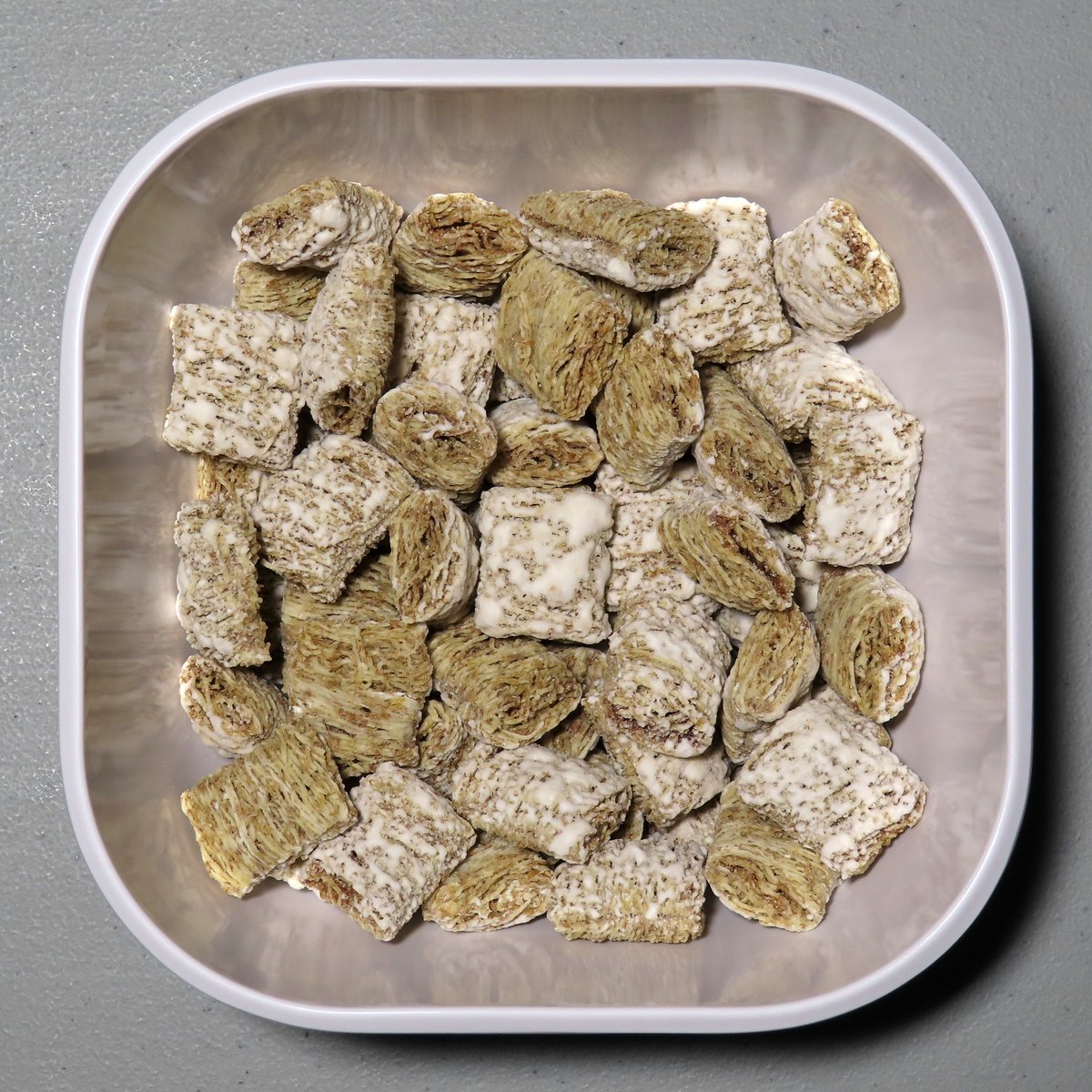 Kellogg's Cinnamon Roll Frosted Mini-Wheats : r/cereal