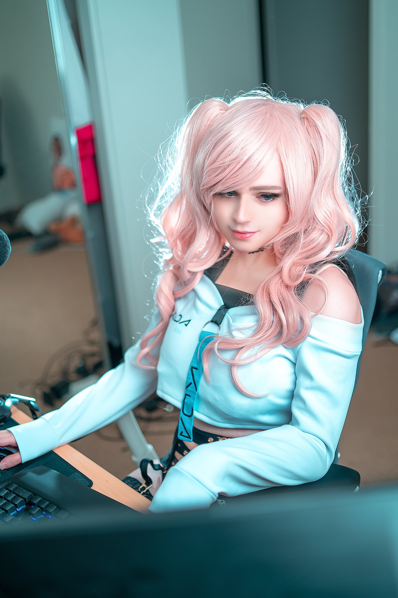 Zach Scuderi on Twitter: "Any gamers? 📸: @squarenoodles 💄: Lynn https://t.co/UjT6nQZxz4" / Twitter