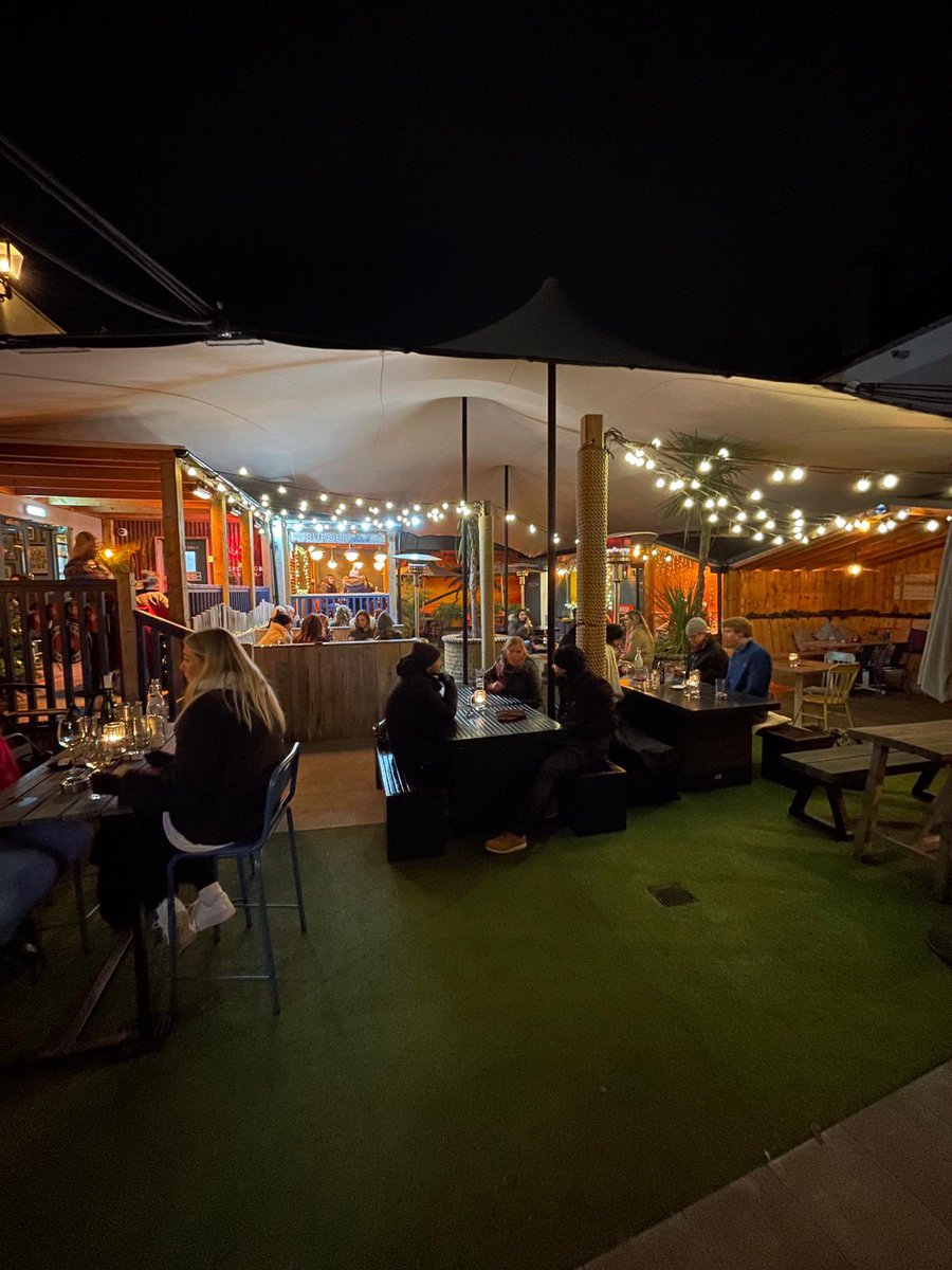 The Victoria Pub | British Food & Ales in Surbiton, Kingston