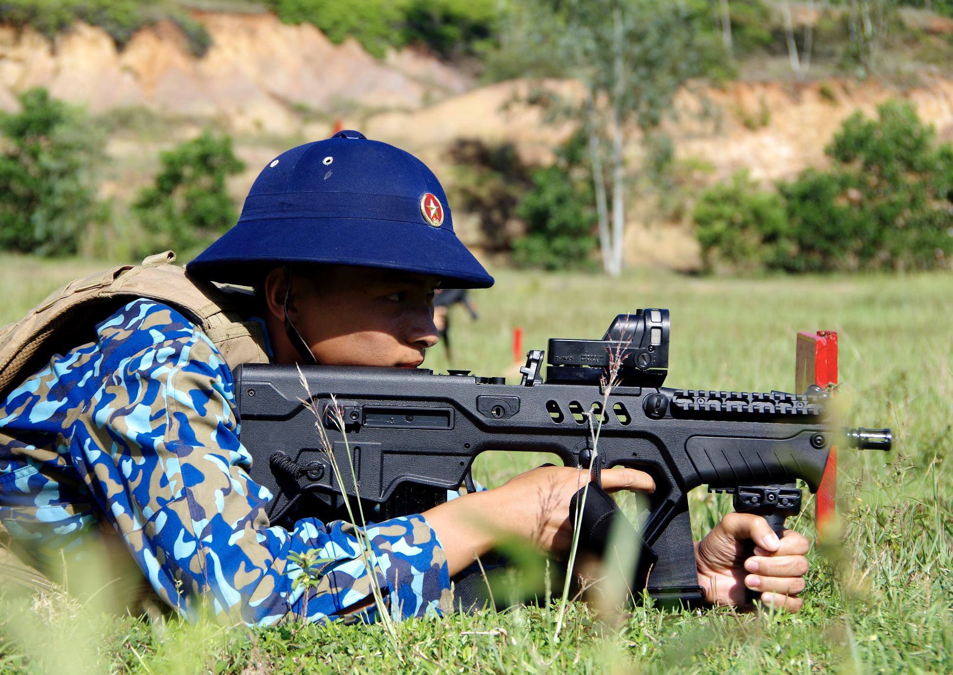 Lee Ann Quann on Twitter: ""May as well repainting the gun to create a whole set" A conscript of ...