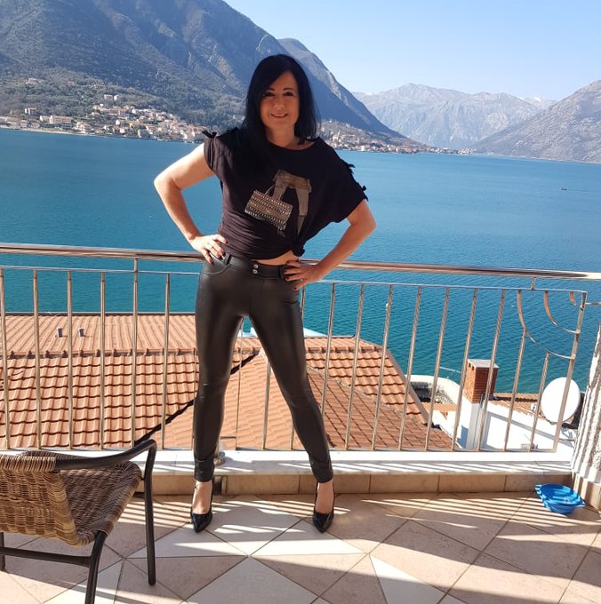 Tw Pornstars Alexandra Wett The Most Retweeted Pictures And Videos For All Time Page 5