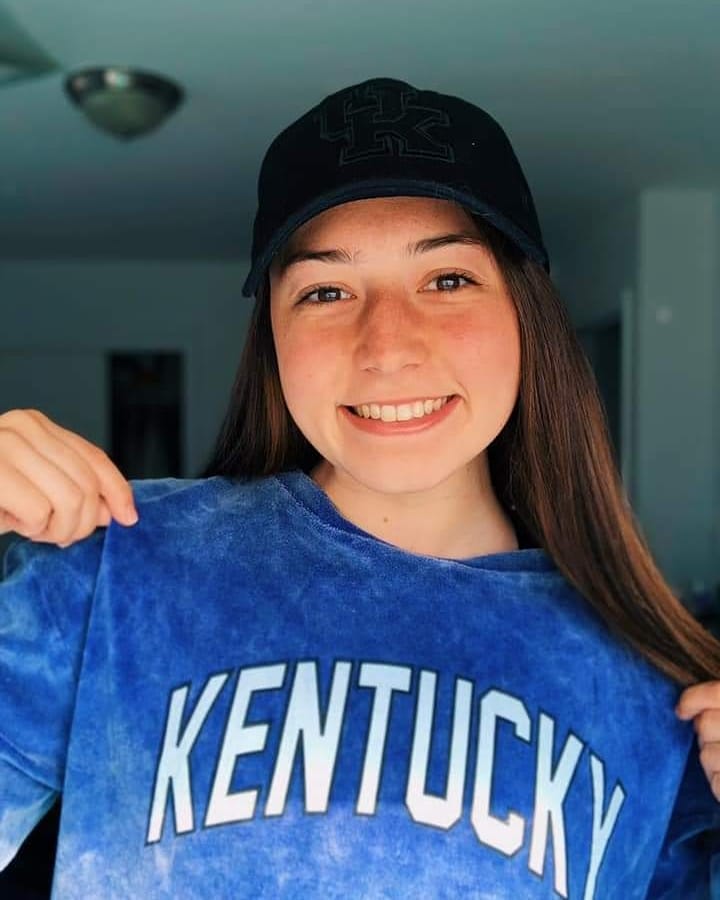 Elizabeth Kamp's Instagram, Twitter & Facebook on IDCrawl