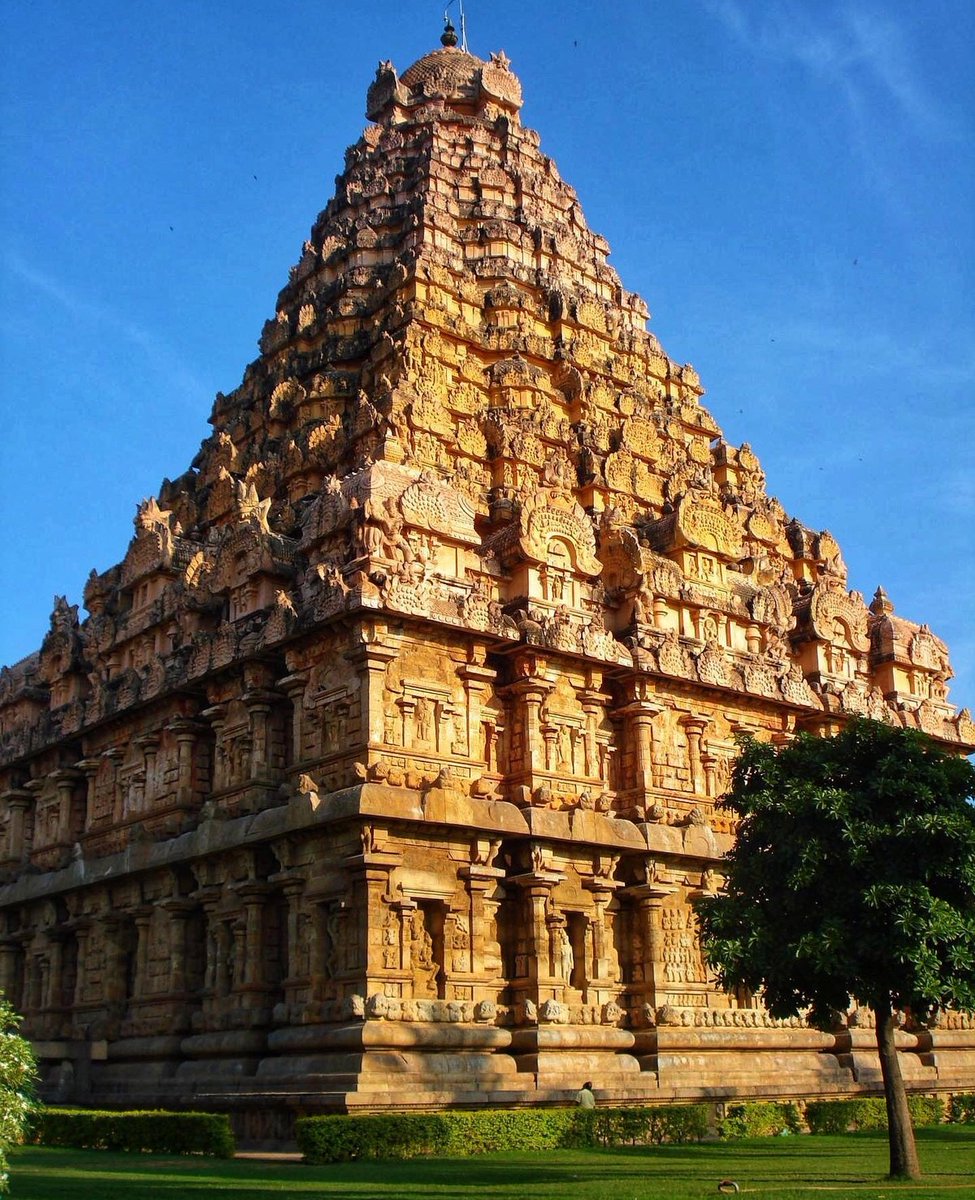 RT @rightwingchora: Unshakable symbol of a very beautiful & brave ...