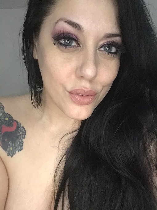 TW Pornstars - Mistress Leana Lee. Pictures and videos from Twitter.