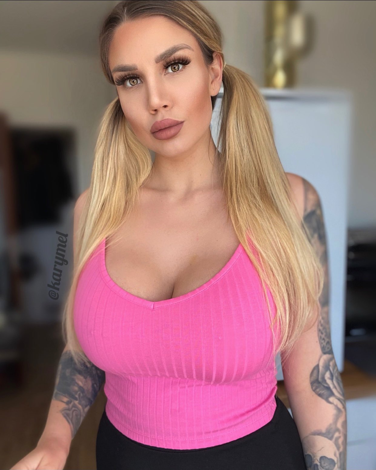 Kary Mel (0 F in bio ️) on Twitter: "Finally Friday - so it's weekend 😍 Any plans for your free ...