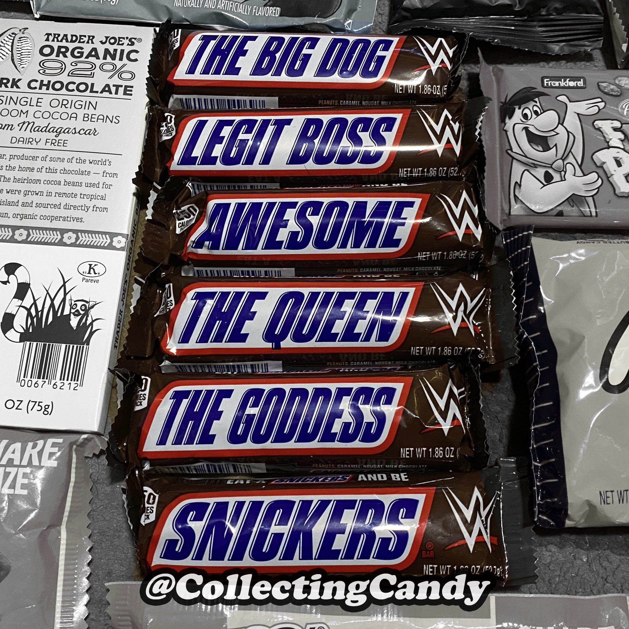 Old Snickers Logo Snickers Logo Hi Res Stock Photography And Images