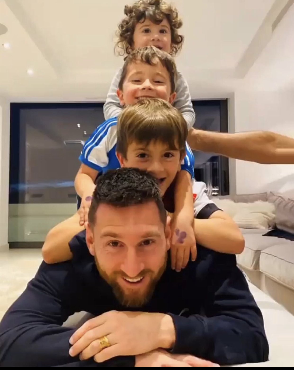 Thiago Messi Memes