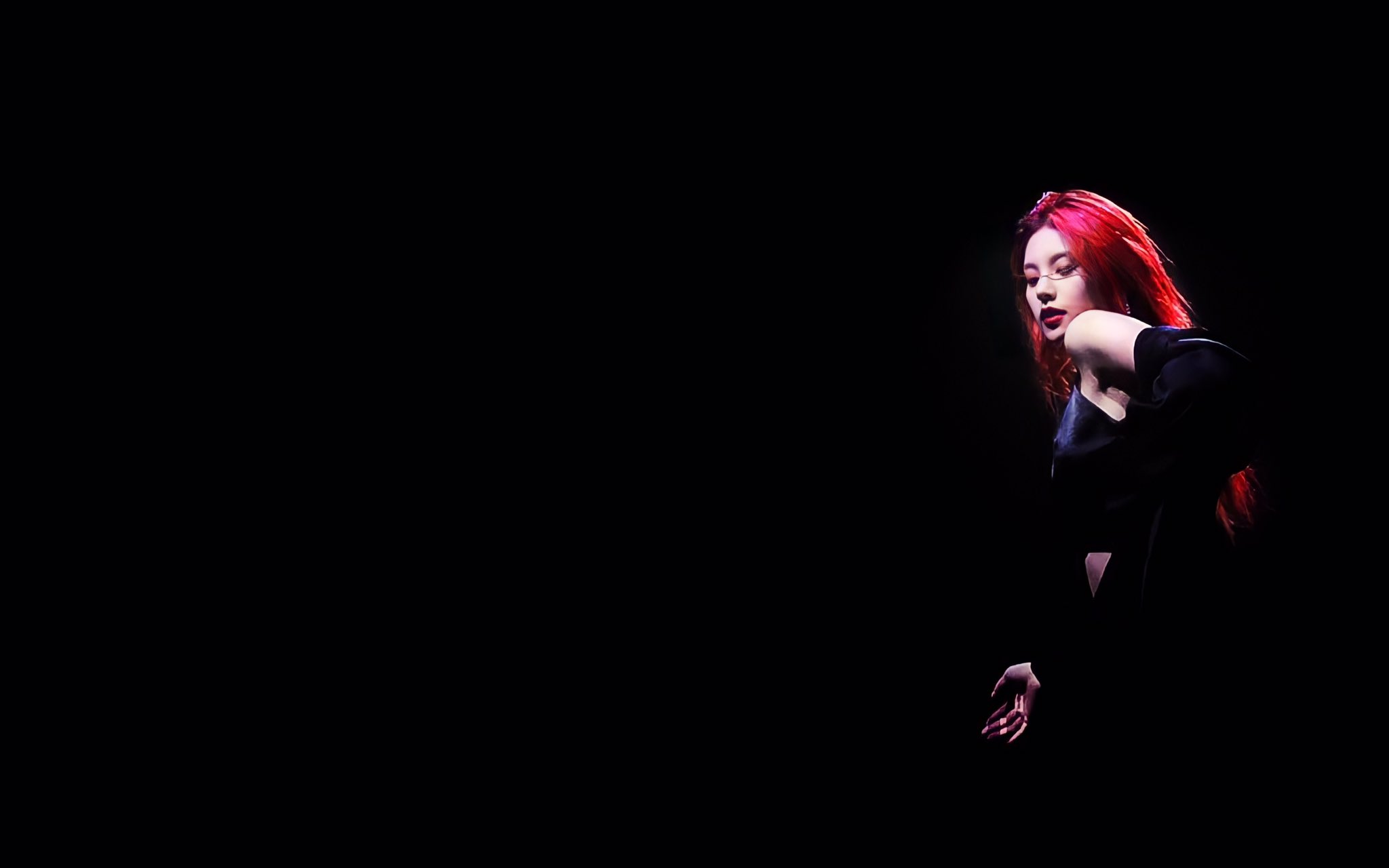 asteri on Twitter: "AOTM Hwang Yeji Desktop and Mobile Wallpapers ALL EYES ON YEJI #AOTM_YEJI # ...