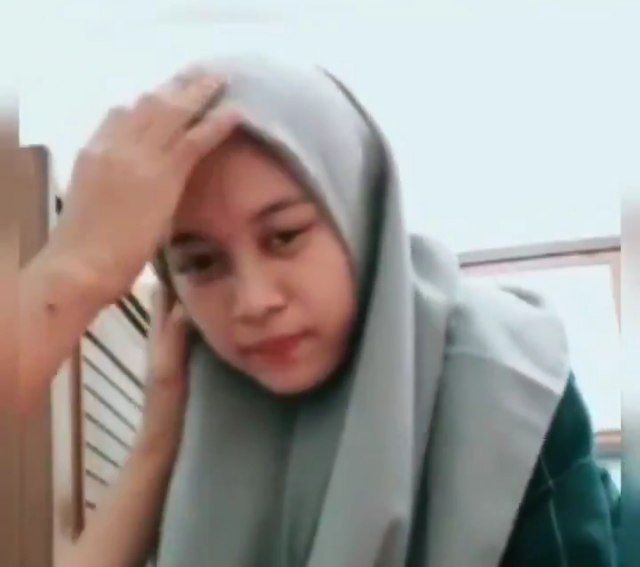 Tante Gisel on Twitter: "Bokep Viral Skandal ABG Hijab Tanpa Sensor Lagi Ngentot di Kosan dengan ...