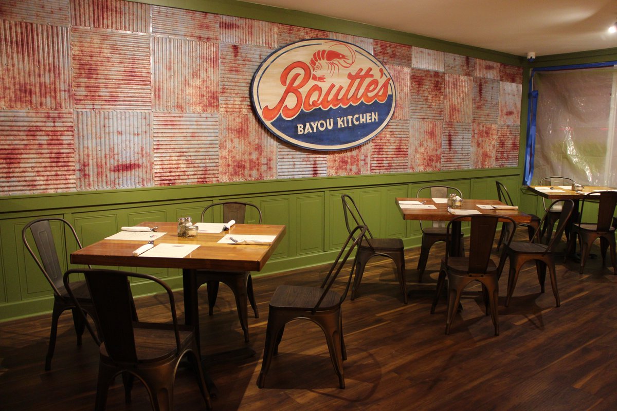 Tom Restaurant Impossible @RobertIrvine's Video Tweet