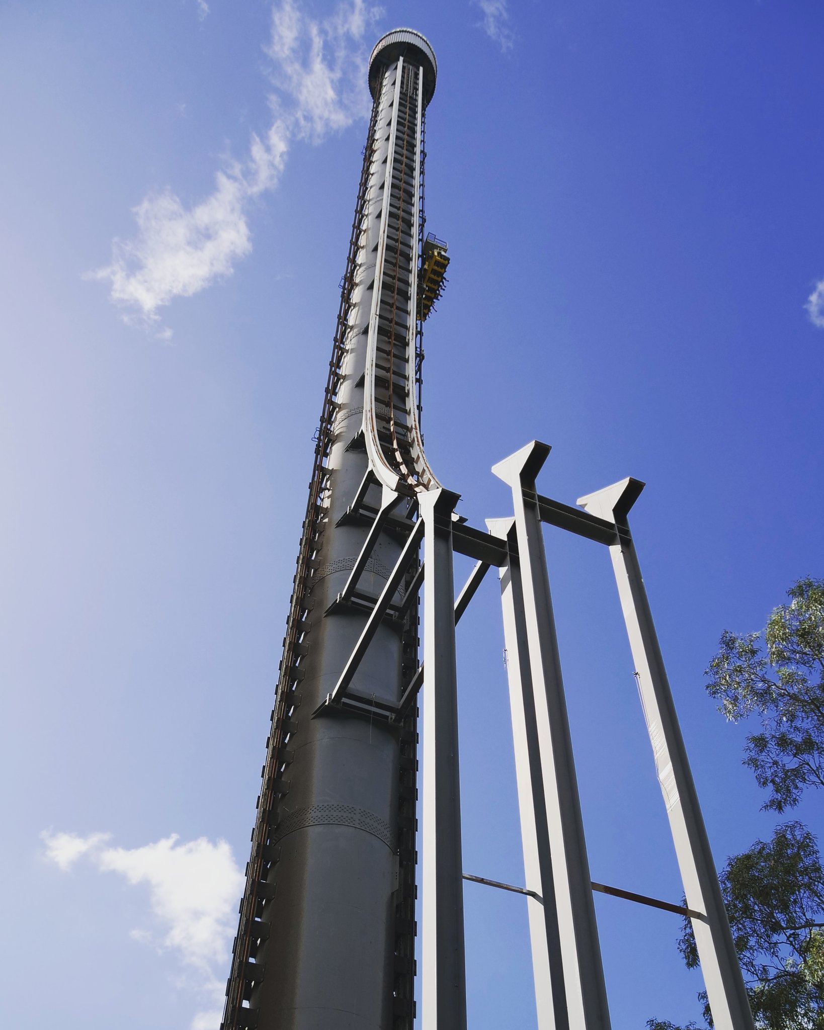 Giant Drop Dreamworld