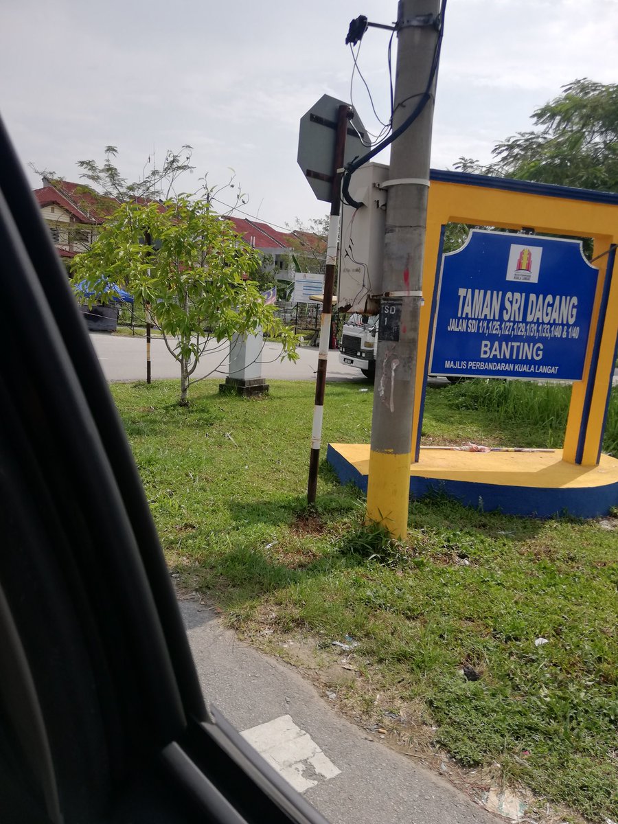 papan tanda taman perumahan - Joshua Slater