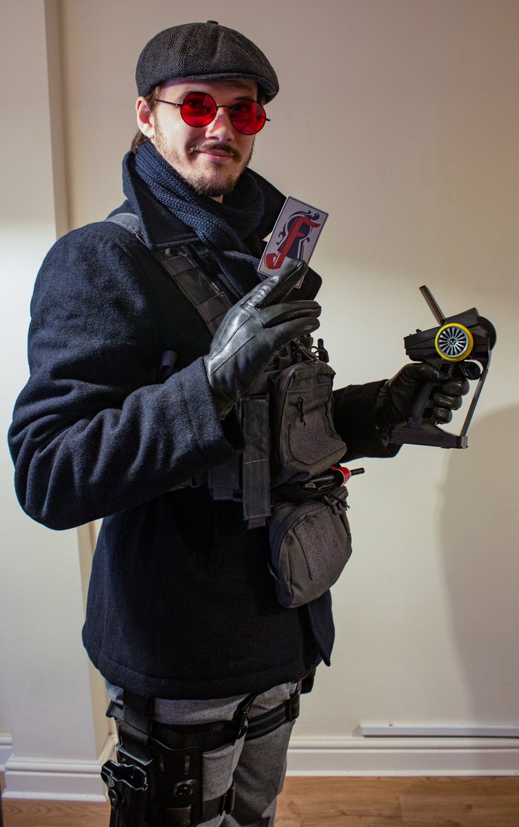 Flores cosplay by ArtifexWarden : r/Rainbow6