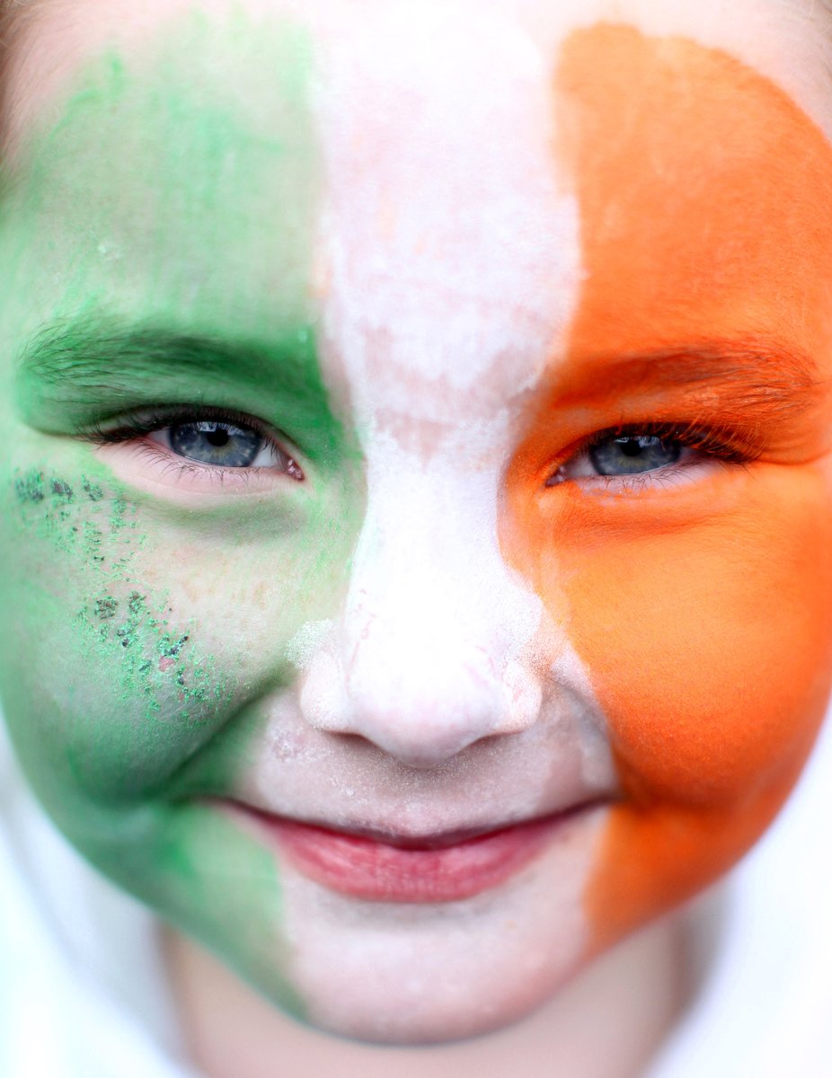 🇮🇪 🇪🇺 Is é inniu lá mór na nGael! Beannachtaí na Féile Pádraig oraibh ...