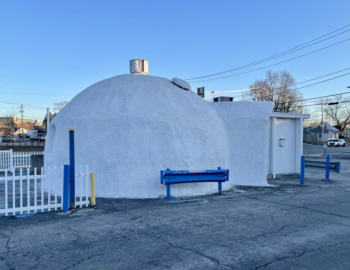 Midwest Modern on Twitter: "RT @JoshLipnik: Igloo Ice Cream Monroe Street Toledo, OH"